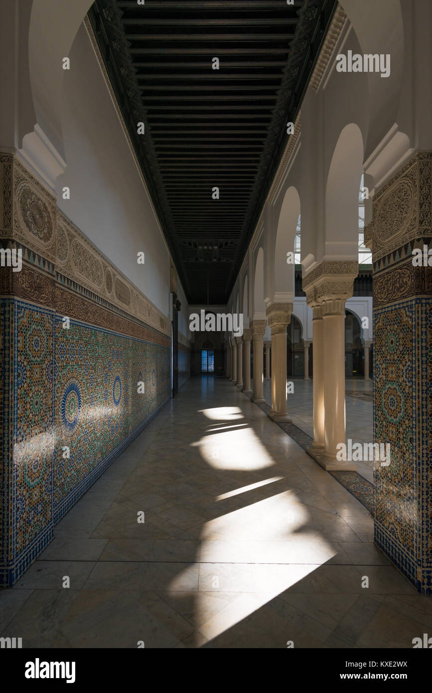 Grande Mosquée de Paris (The Paris Mosque or The Great Mosque of Paris ...