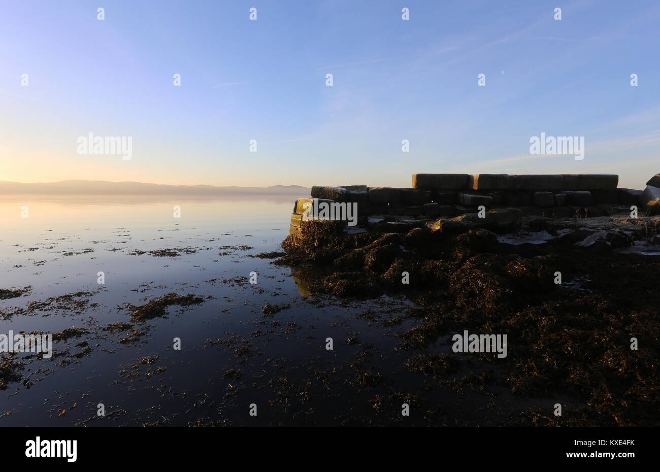 Invergowrie pier hi-res stock photography and images - Alamy