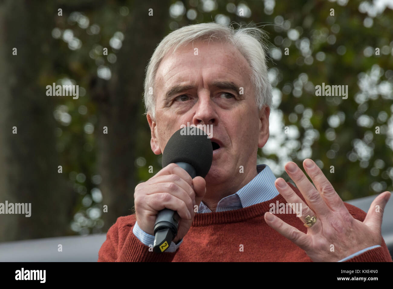 Back expansion heathrow airport hi-res stock photography and images - Alamy