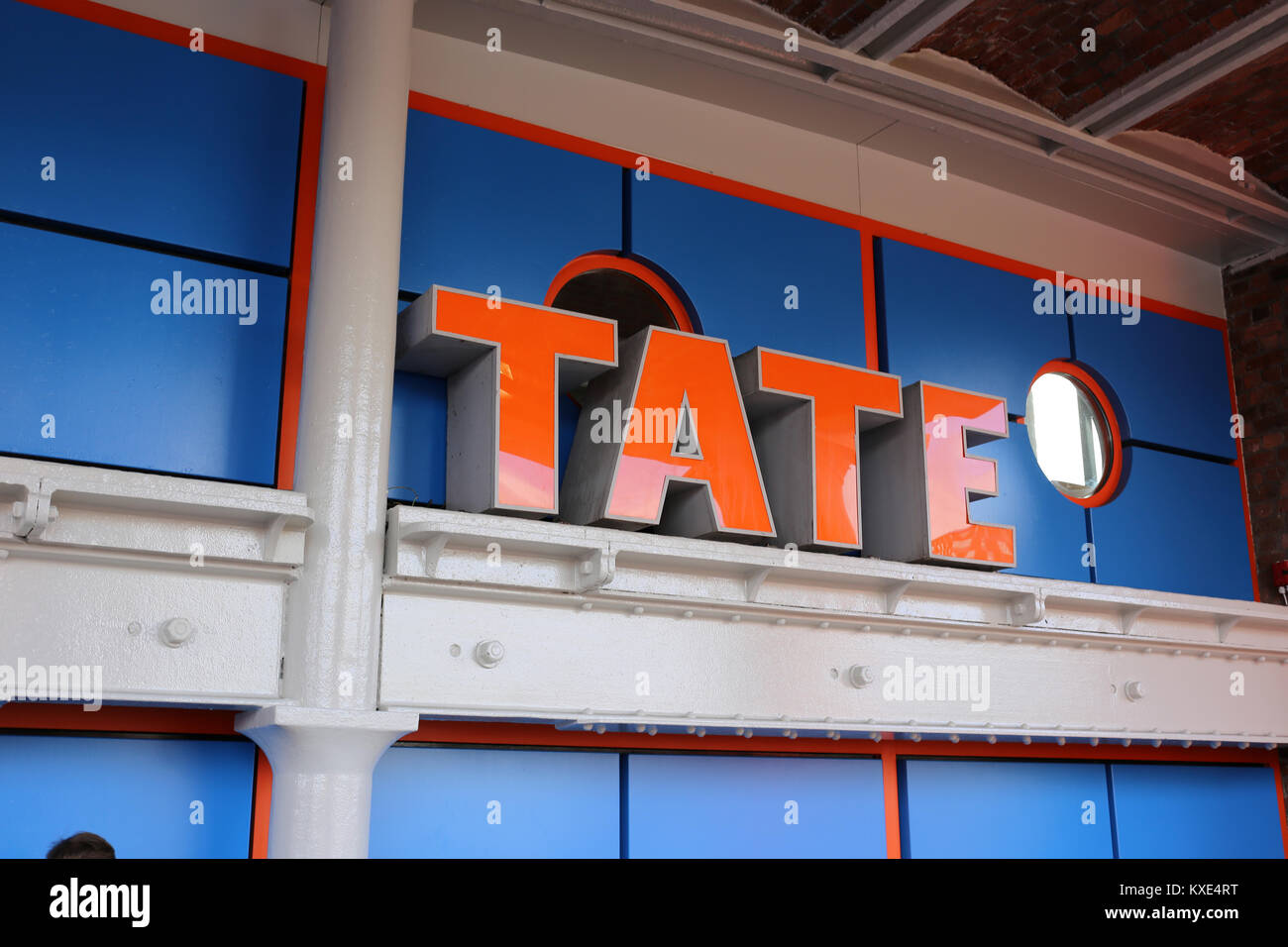 Tate sign at Tate Liverpool Stock Photo - Alamy