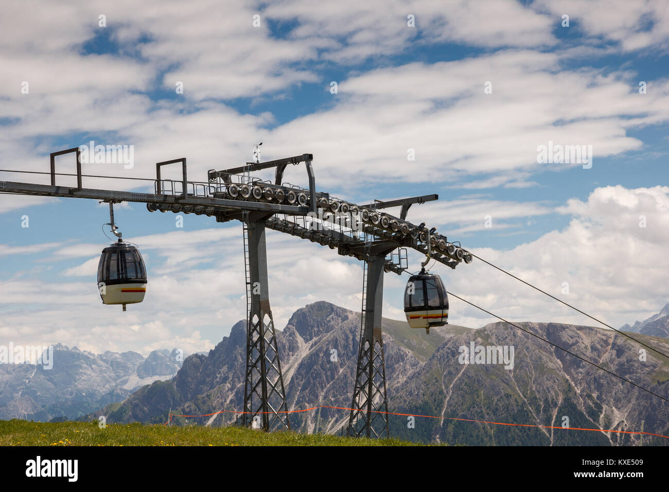 Car pylon hi-res stock photography and images - Alamy