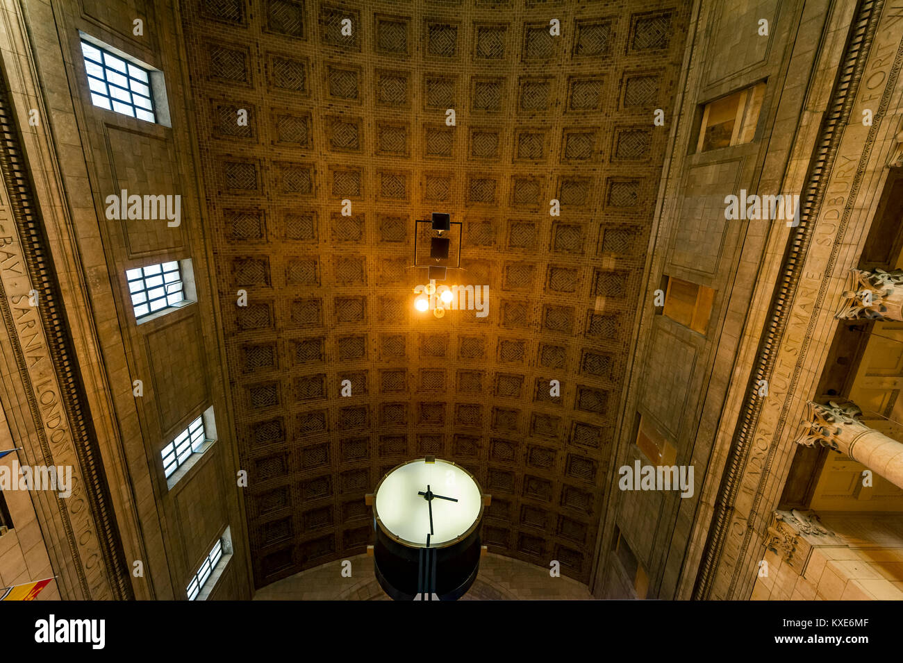 Toronto Union Station hall ceiling Stock Photo - Alamy