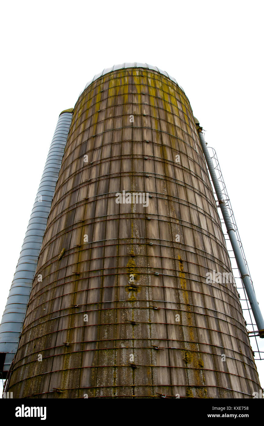 Ladder metal old container hi-res stock photography and images - Alamy