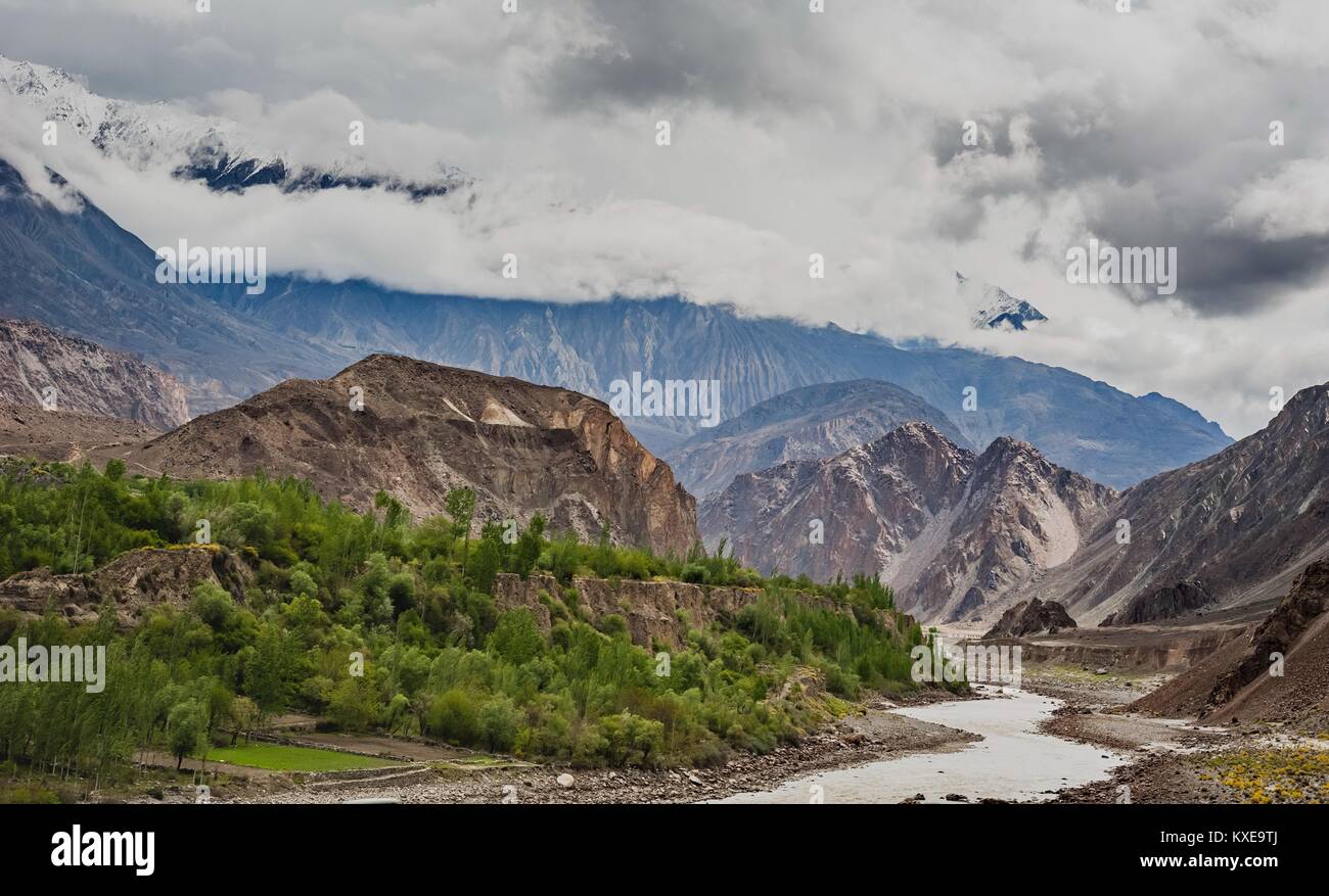 beautiful Landscape of Hunza Valley in Autumn season. Northern Area of ...