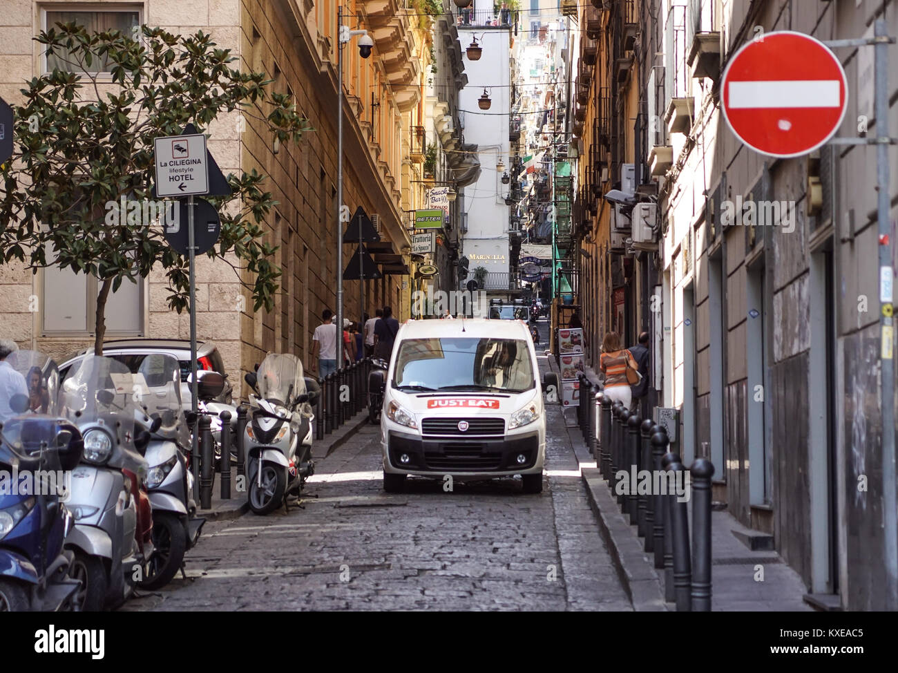 Poor quarters architecture hi-res stock photography and images - Alamy