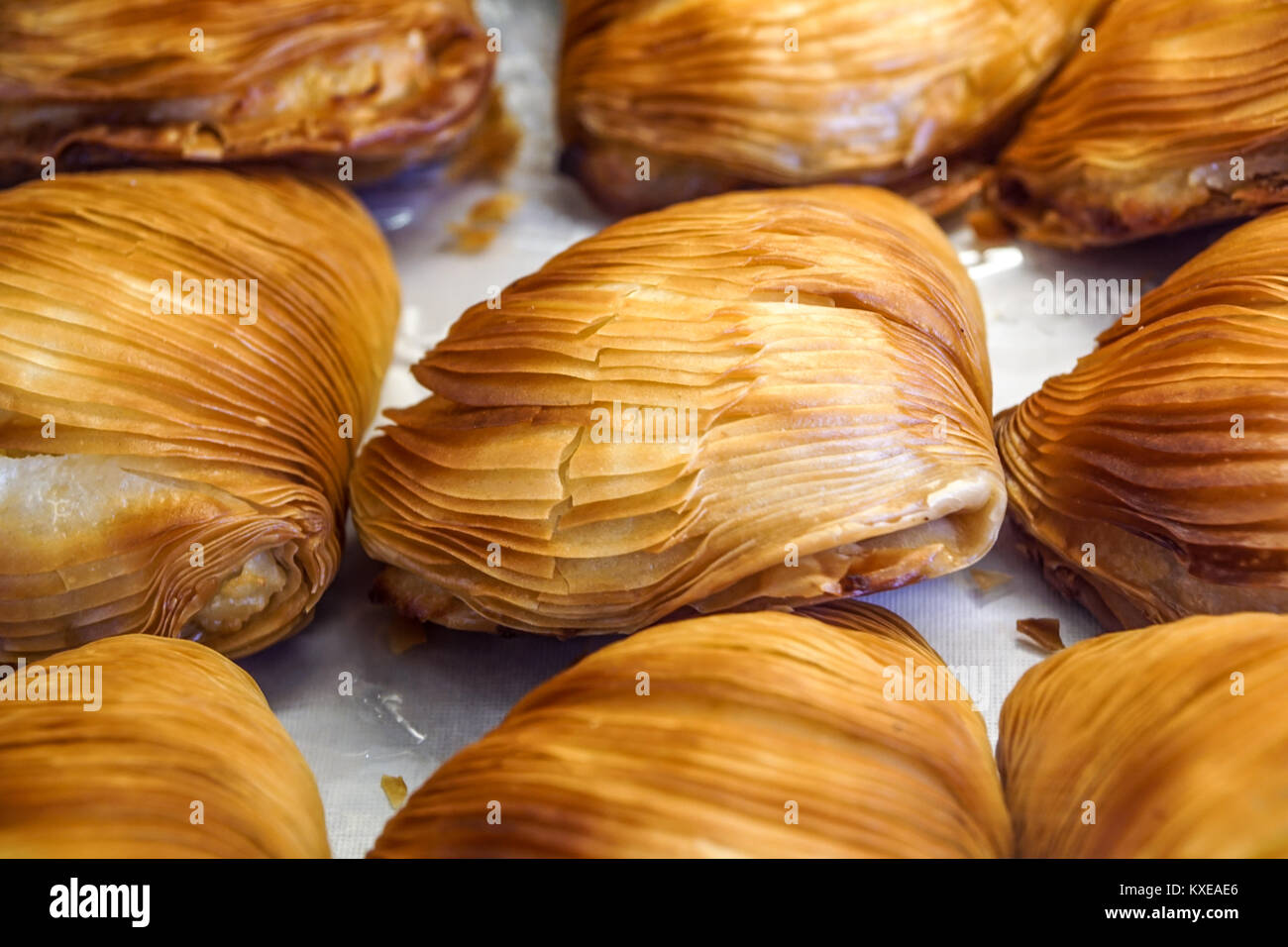 Sfogliatelle typical neapolitan cake hi-res stock photography and ...