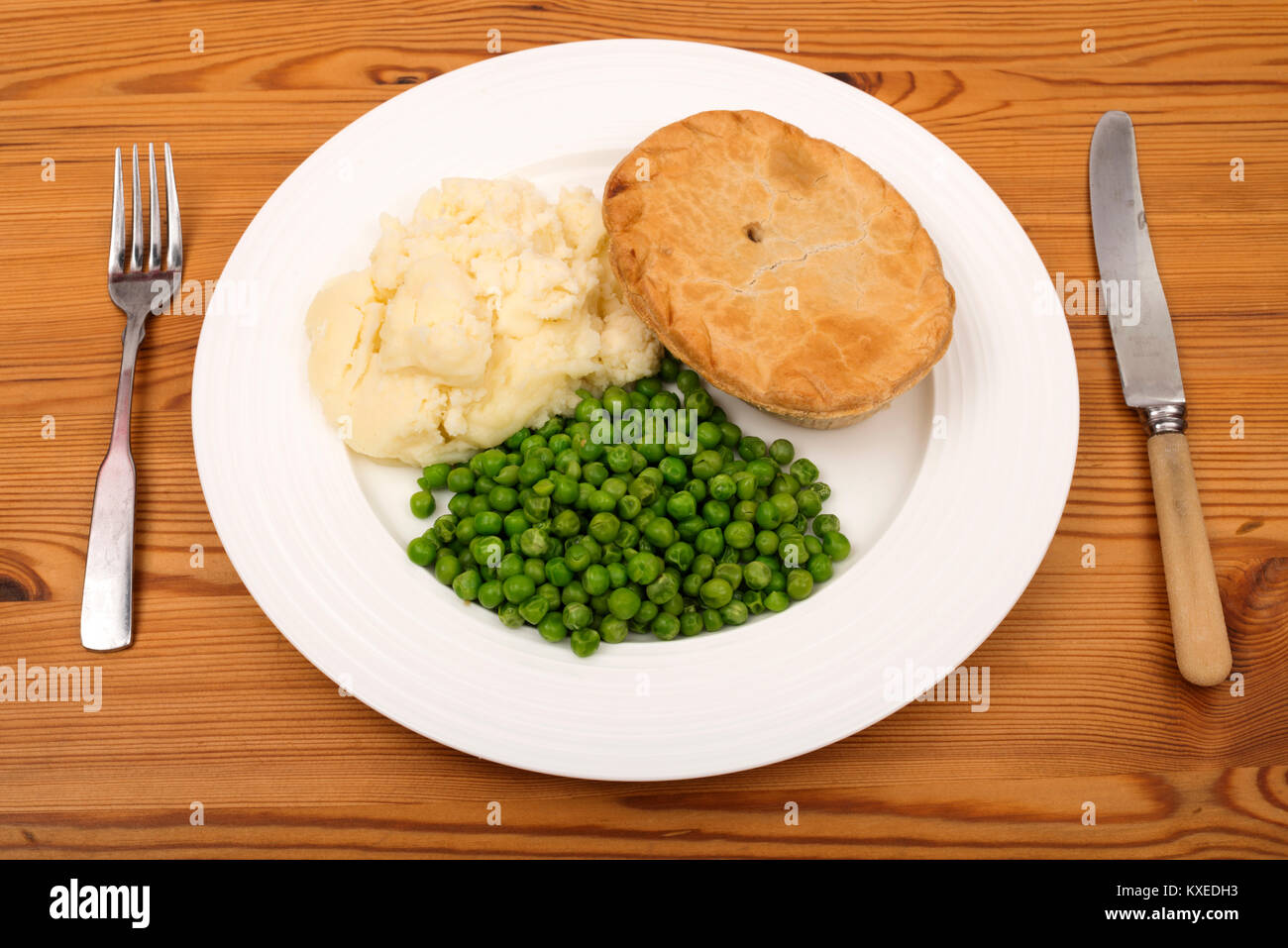 Waitrose steak in ale pie hi-res stock photography and images - Alamy