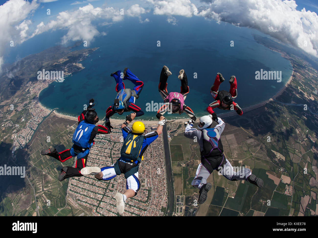 Skydiving formation hi-res stock photography and images - Alamy