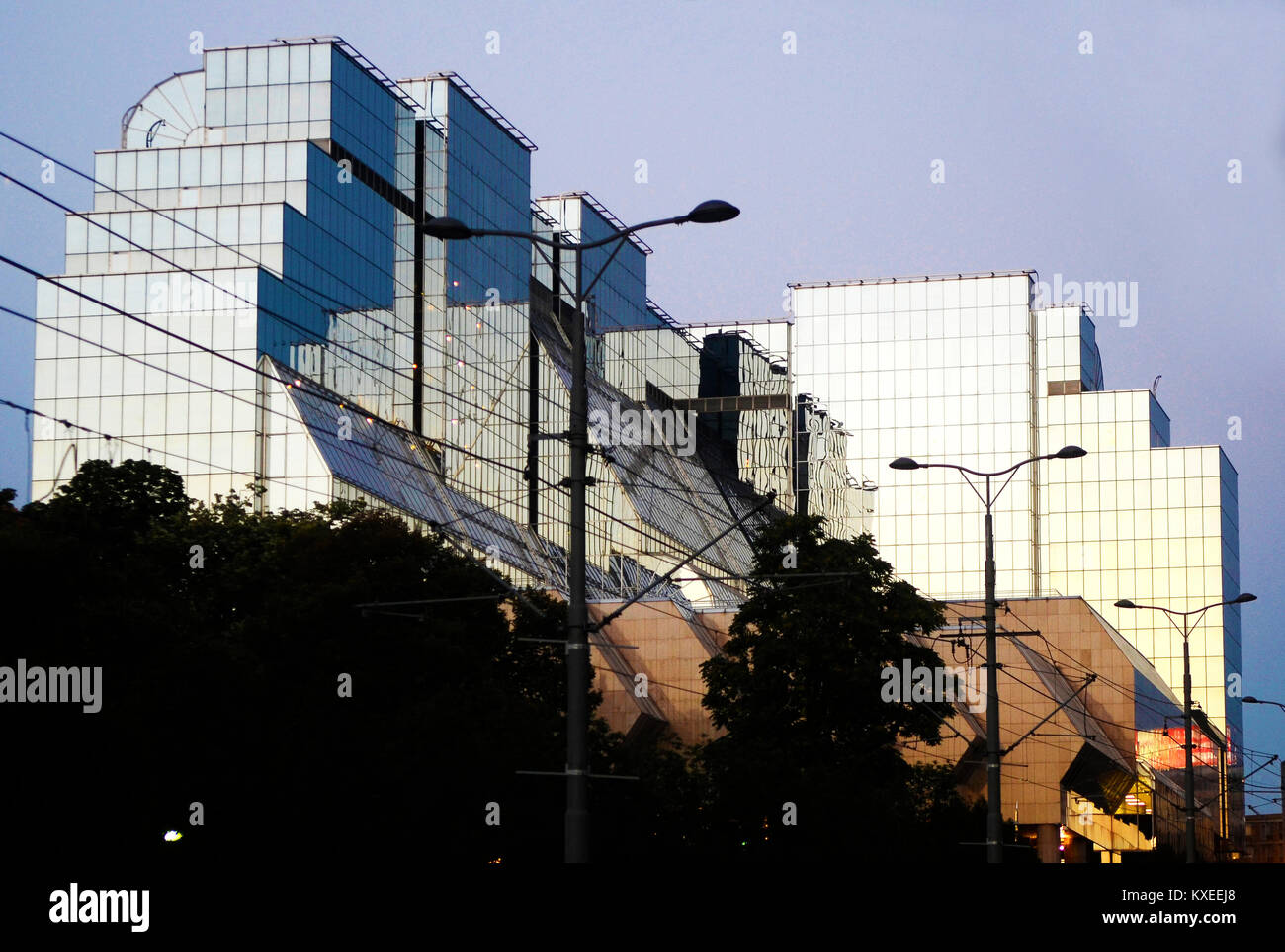 Glass Business building Stock Photo - Alamy