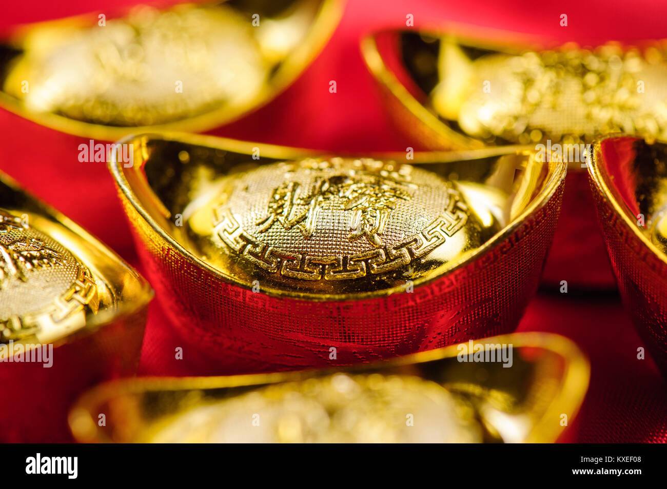 chinese gold ingot, chinese gold nugget Stock Photo - Alamy