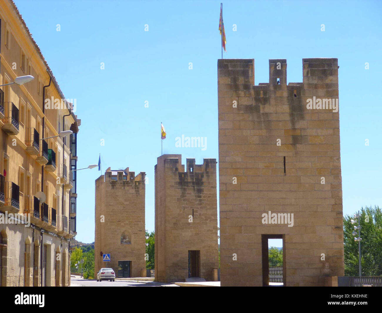 Alcañiz - Torreones medievales Stock Photo - Alamy
