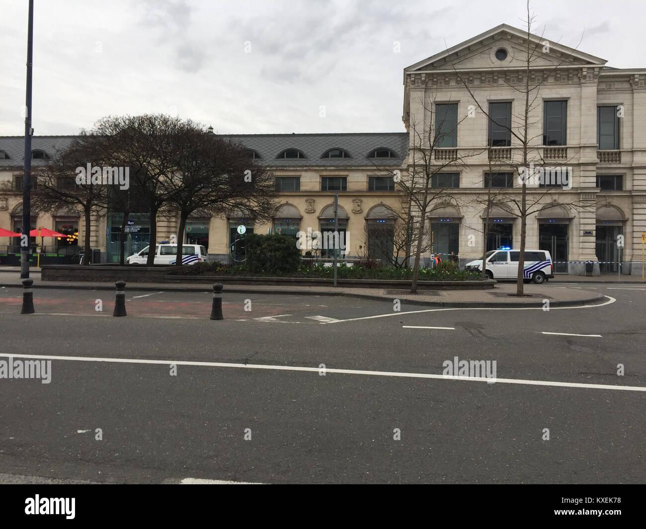 Law enforcement perimeter hi-res stock photography and images - Alamy