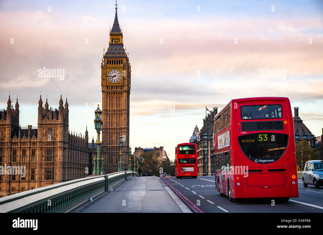 Doubledecker buses hi-res stock photography and images - Alamy