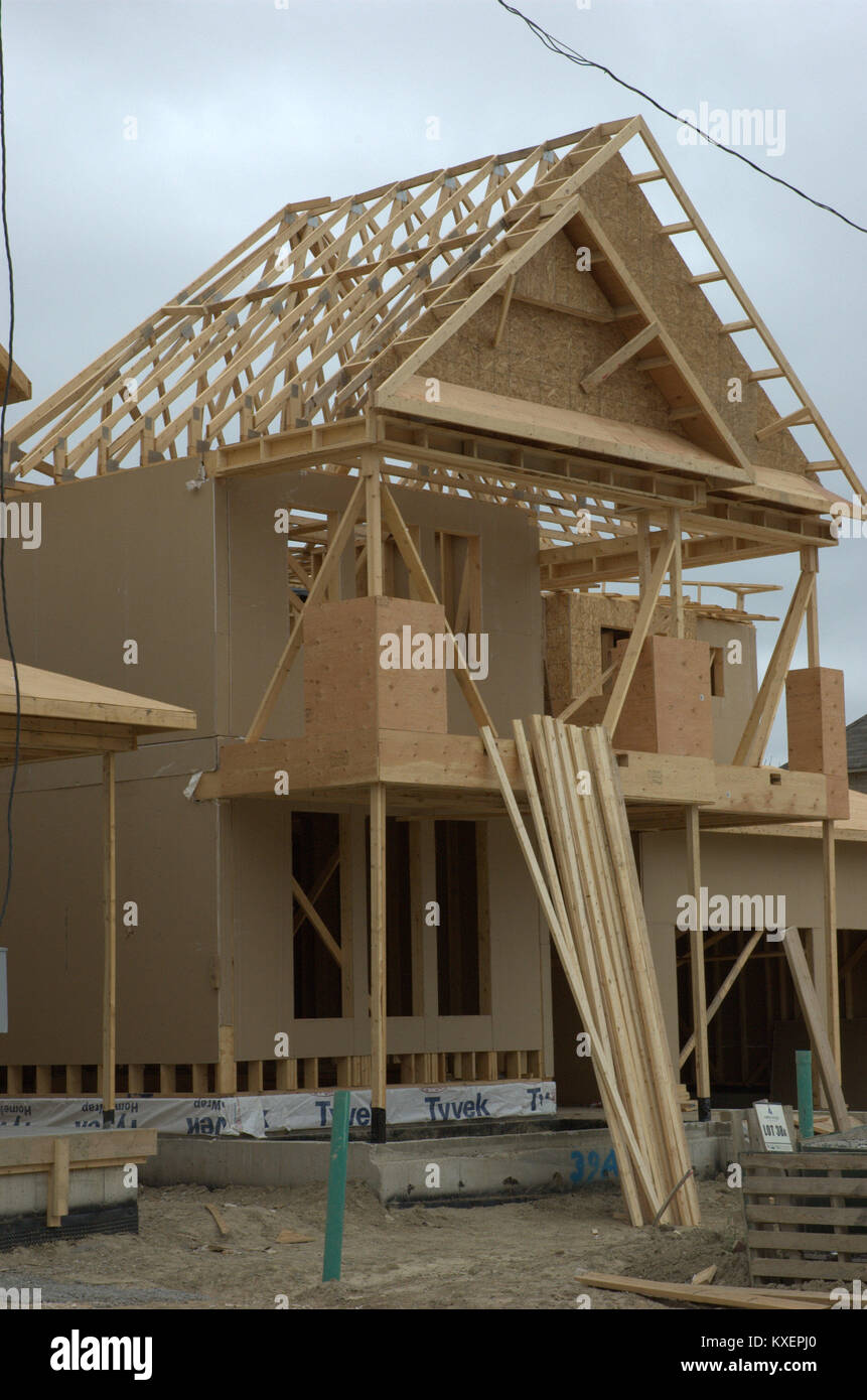 Canadian construction techniques hi-res stock photography and images ...