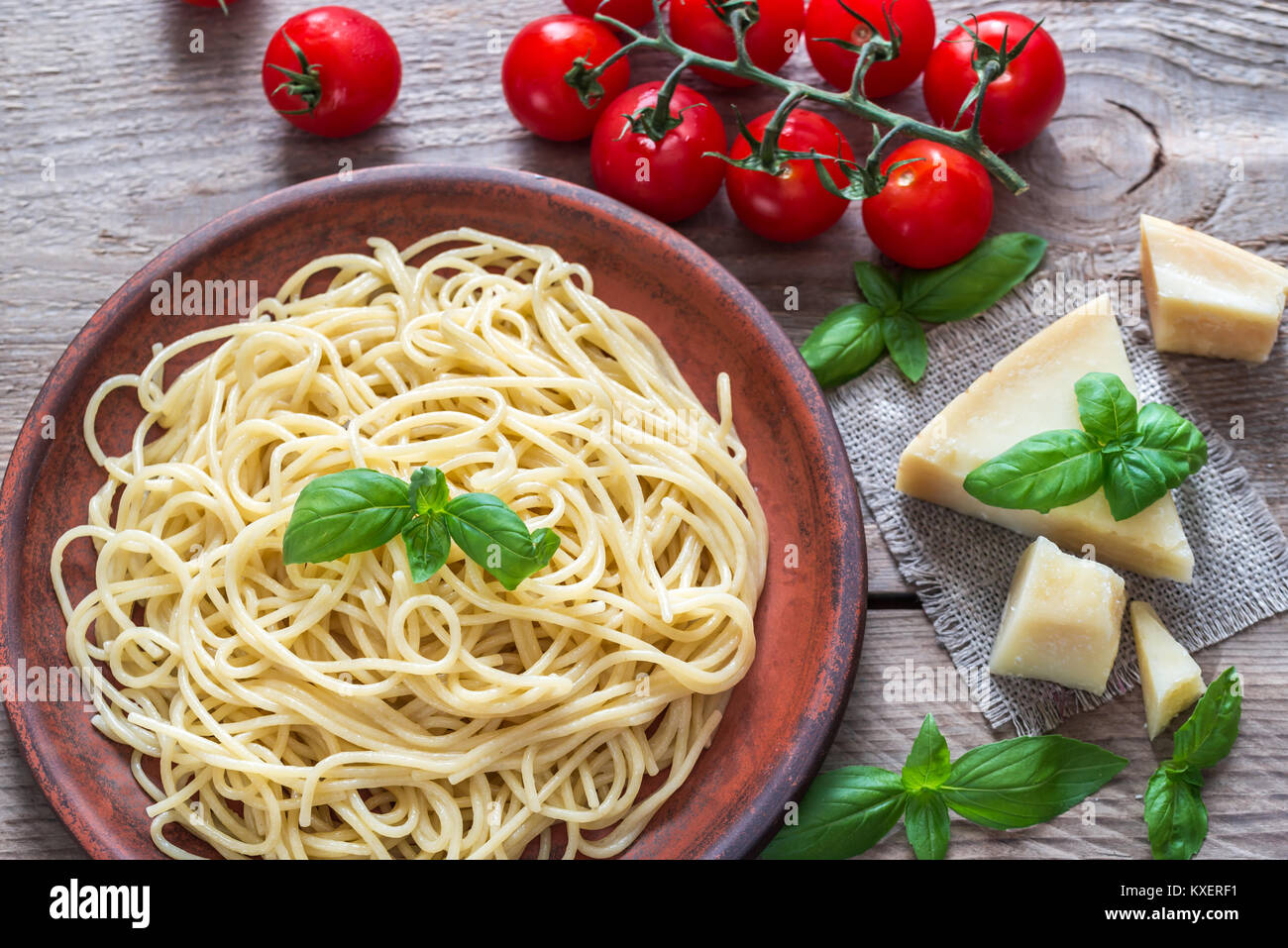 Portion of spaghetti with ingredients Stock Photo - Alamy