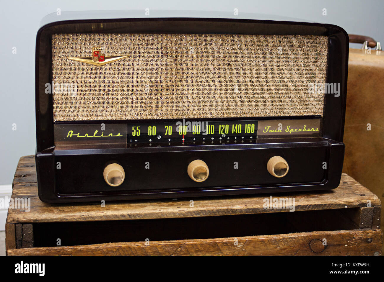 Bakelite radio hi-res stock photography and images - Alamy
