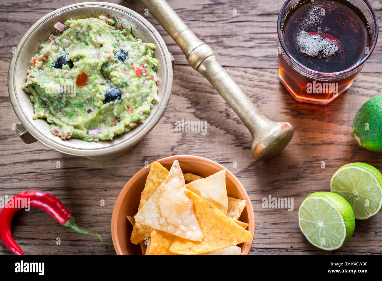 Bowl of guacamole Stock Photo - Alamy