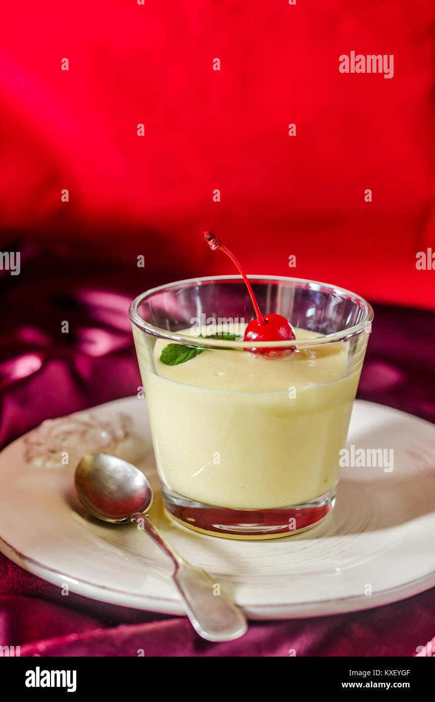 Zabaione - italian alcoholic dessert Stock Photo - Alamy