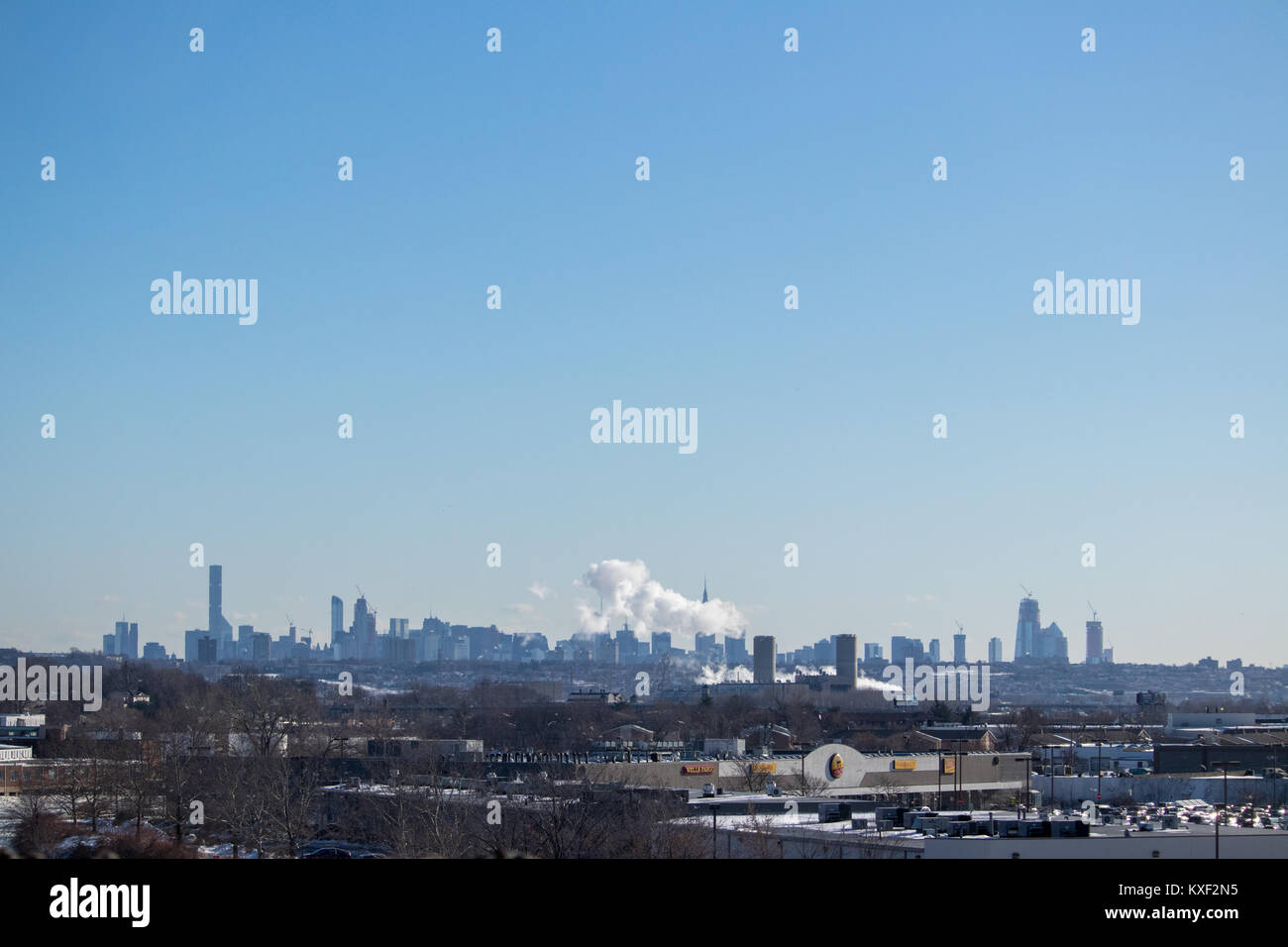 Wide shots with NYC in the background Stock Photo - Alamy