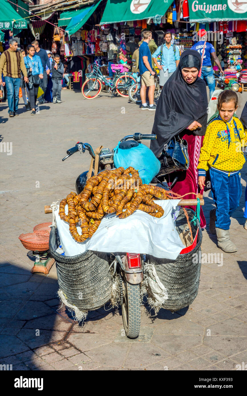 Figs arabic hi-res stock photography and images - Alamy