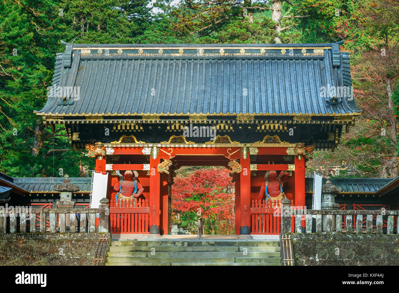 Nio-mon Gate at Taiyuinbyo - the Mausoleum of Shogun Tokugawa Iemitsu ...