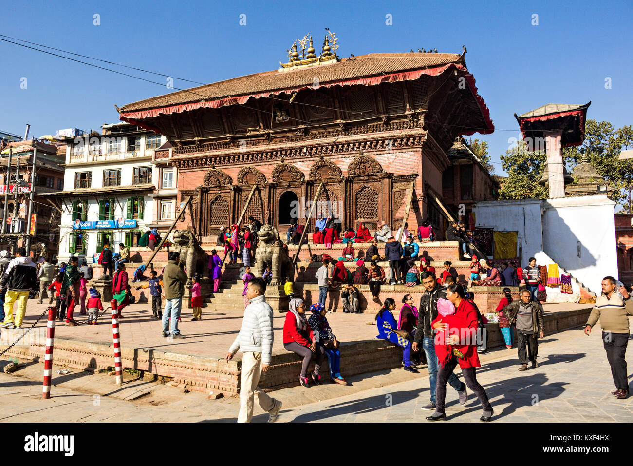 Nepalese people hi-res stock photography and images - Alamy