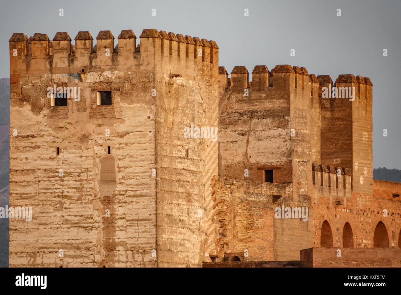 Stone merlon hi-res stock photography and images - Alamy