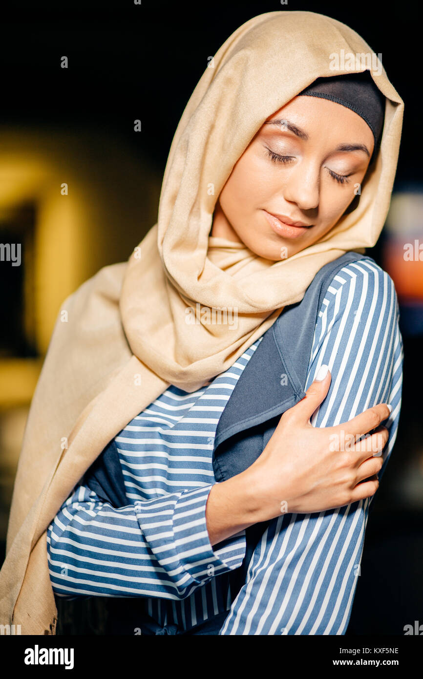 pretty muslim girl in hijab in cafe Stock Photo - Alamy