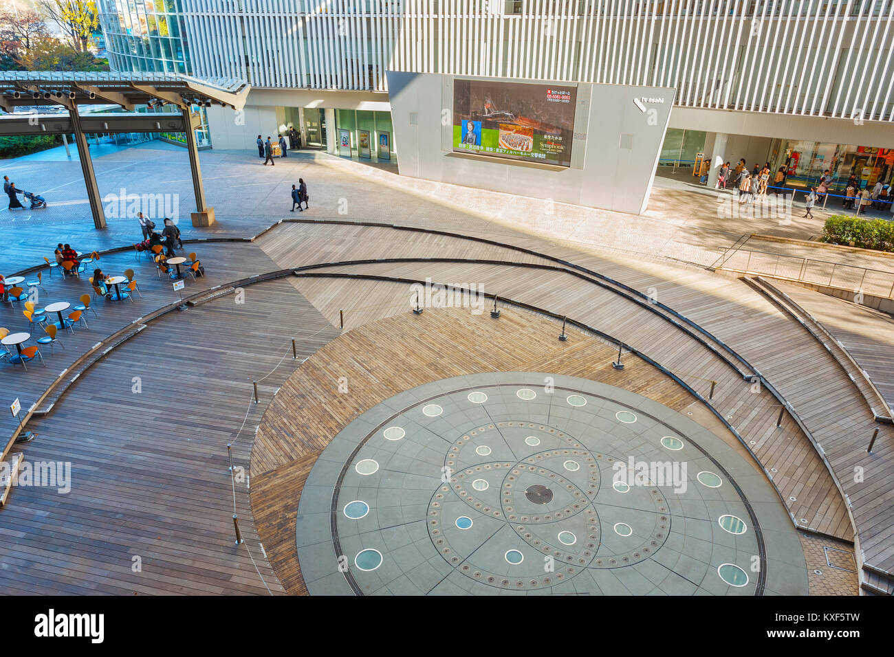 Tv asahi building roppongi tokyo hi-res stock photography and images ...