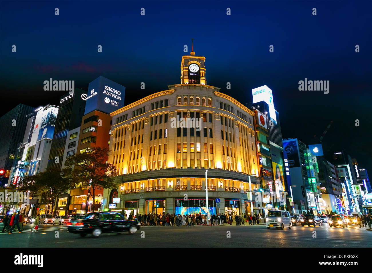 Tokyos ginza shopping district hi-res stock photography and images - Alamy