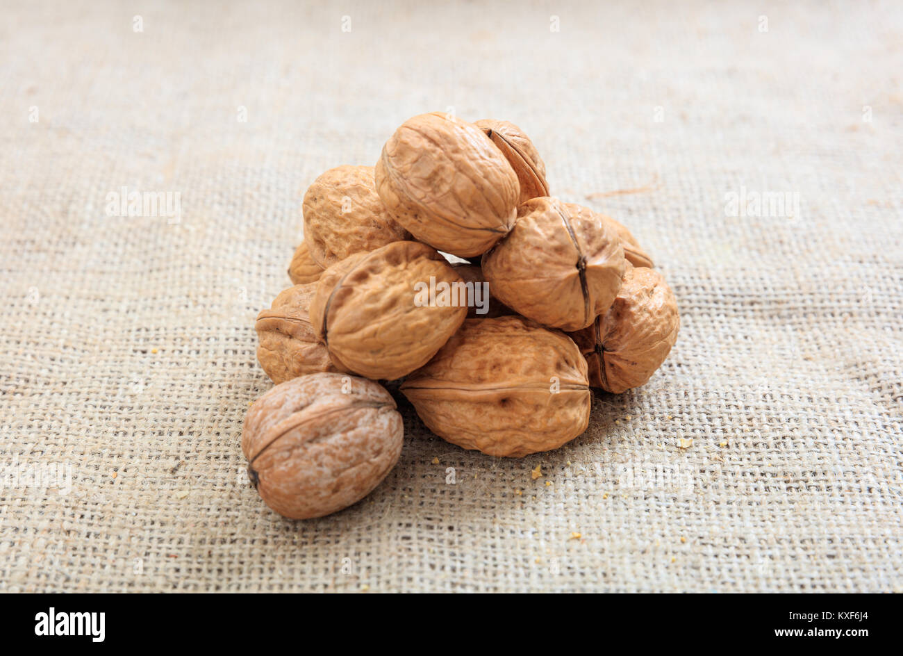 Walnuts in shell hi-res stock photography and images - Alamy
