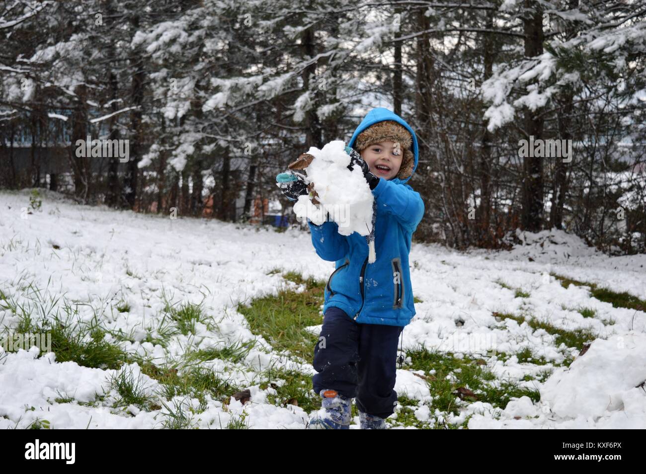 children in the snow Stock Photo - Alamy
