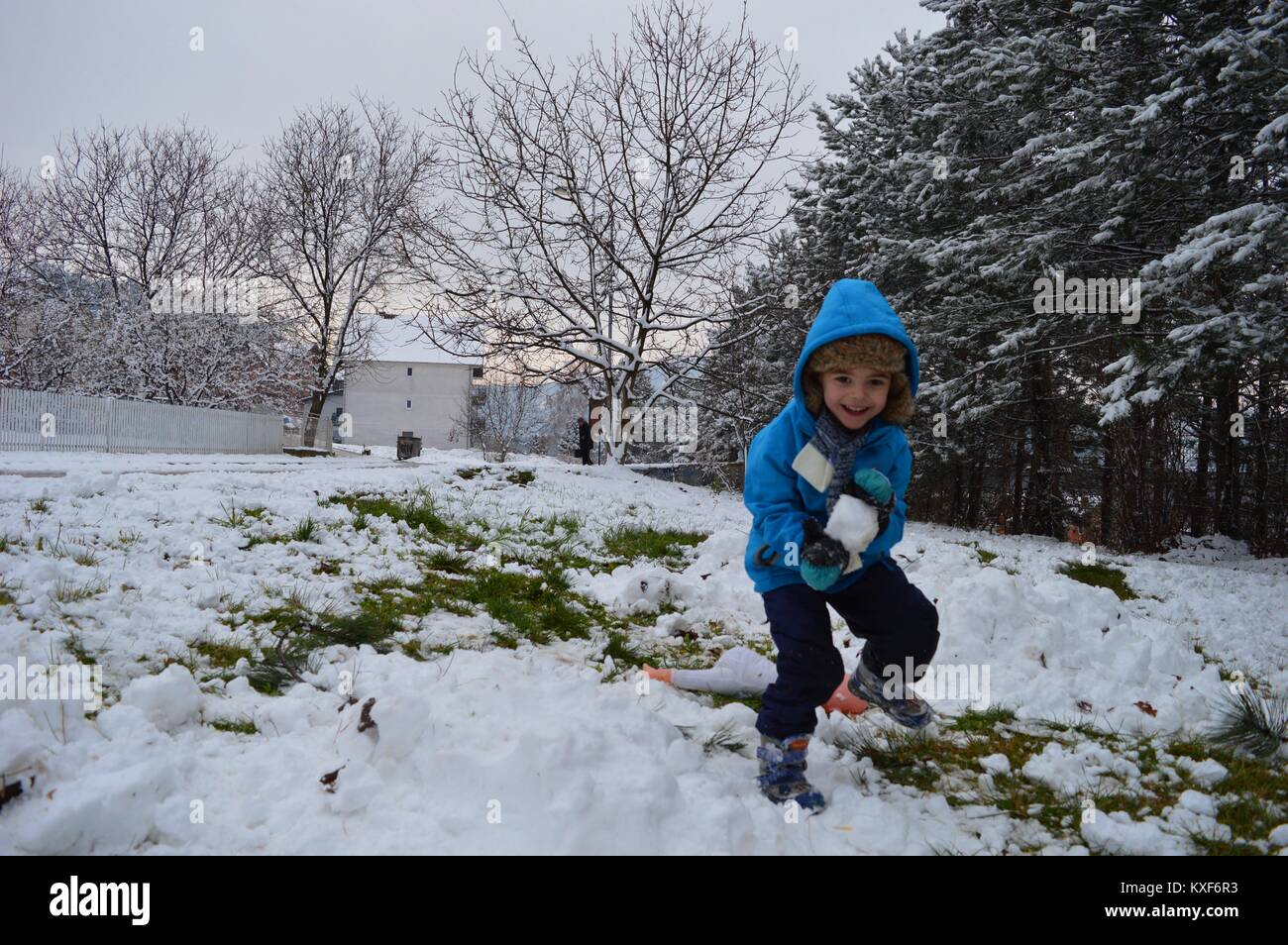 children in the snow Stock Photo - Alamy