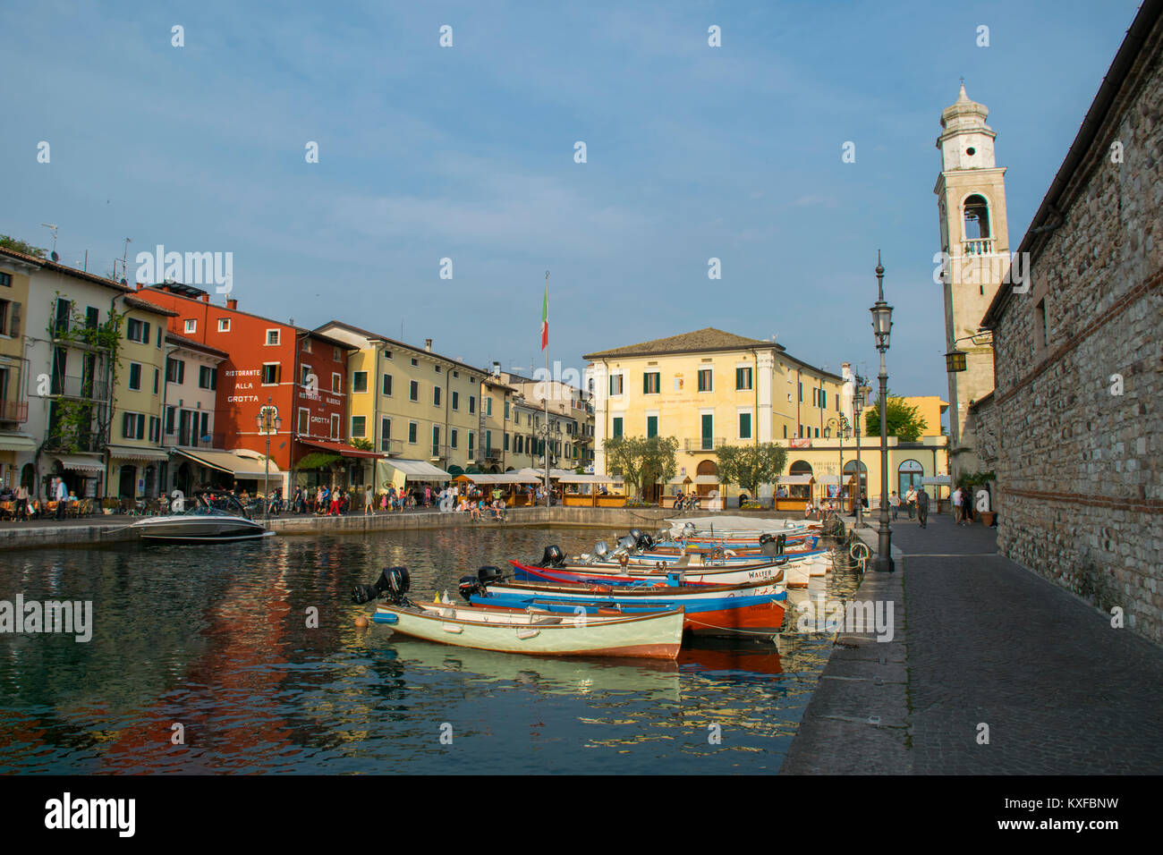 Lazise town hi-res stock photography and images - Alamy