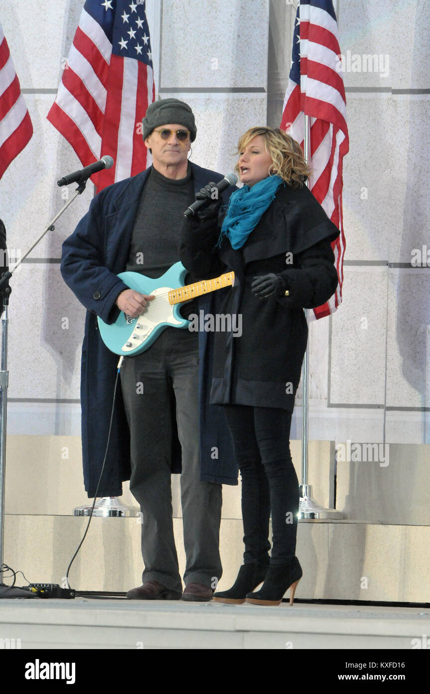 Jennifer nettles 2009 hi-res stock photography and images - Alamy