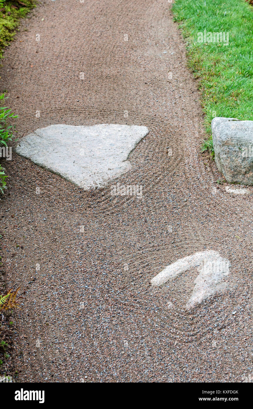 Japanese garden gravel paths hi-res stock photography and images - Alamy