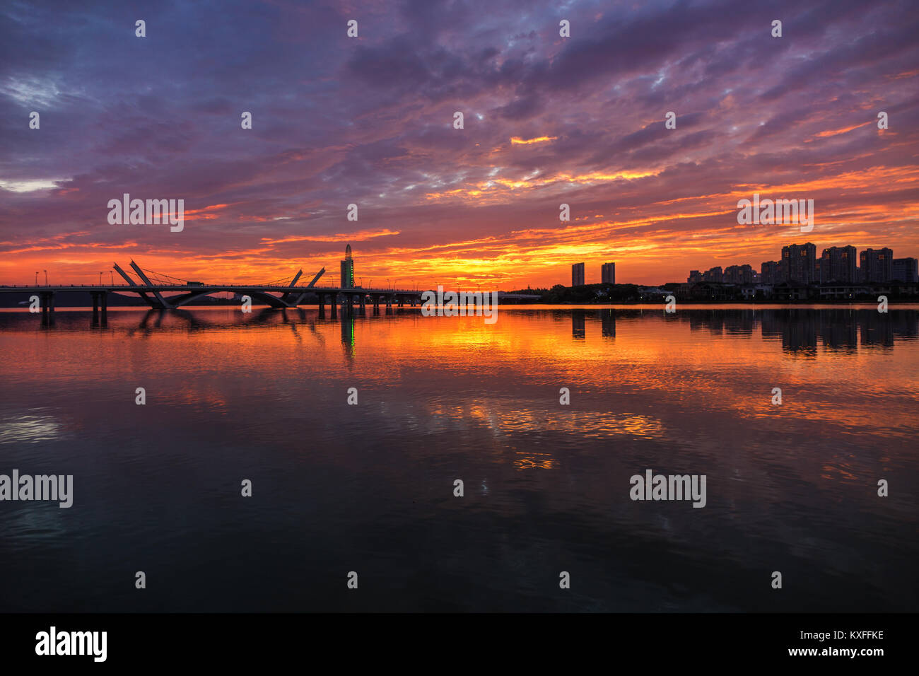 Lihu lake hi-res stock photography and images - Alamy