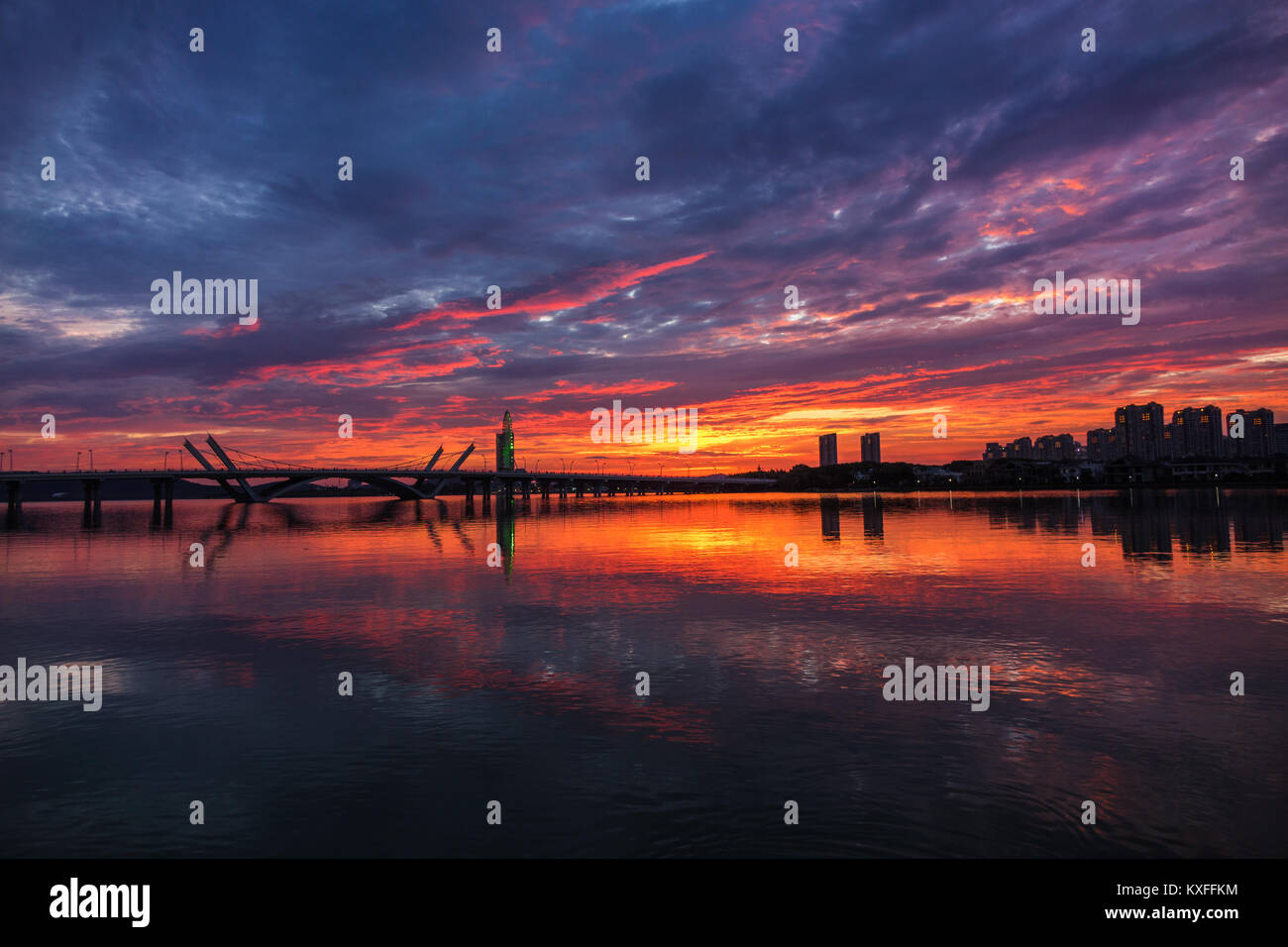Lihu lake hi-res stock photography and images - Alamy