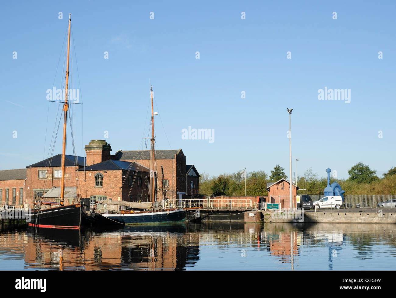 Pilot cutter boat hi-res stock photography and images - Alamy