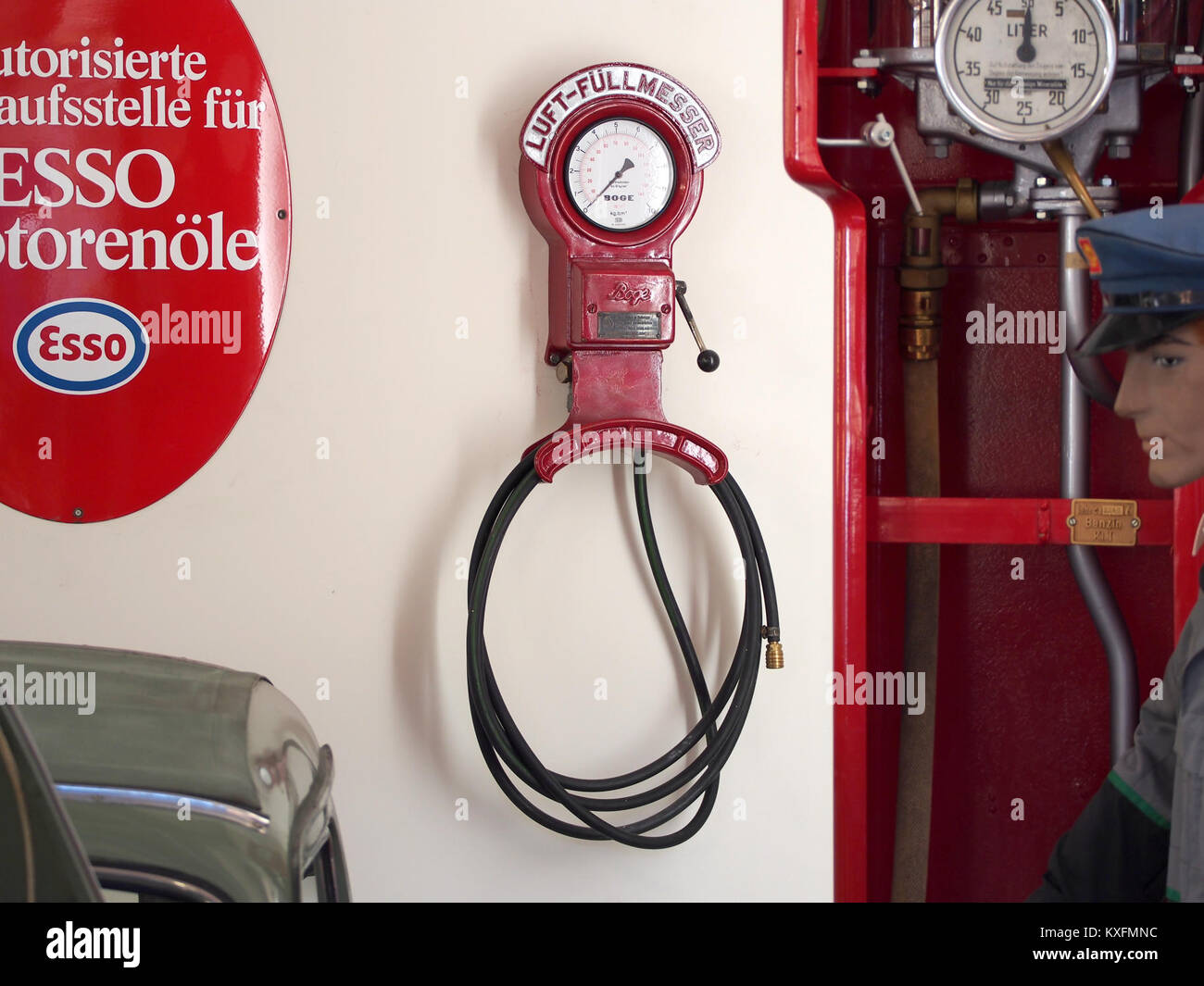 This vintage air pressure gauge (Luft-Füllmesser) is a mechanical ...