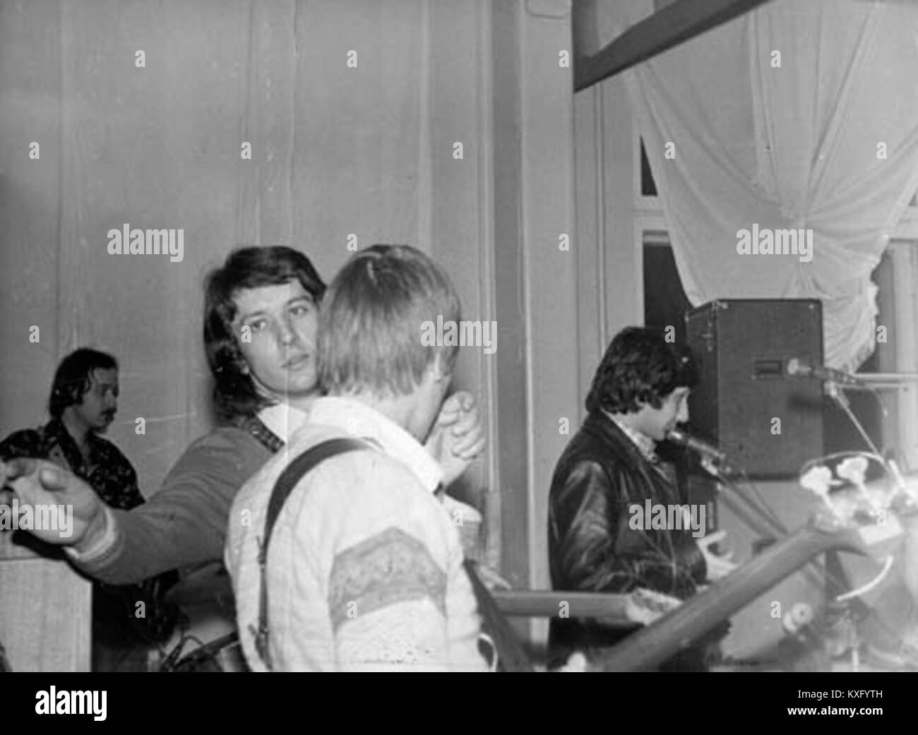 Title in an unknown or incomplete language, not processable due to lack ...