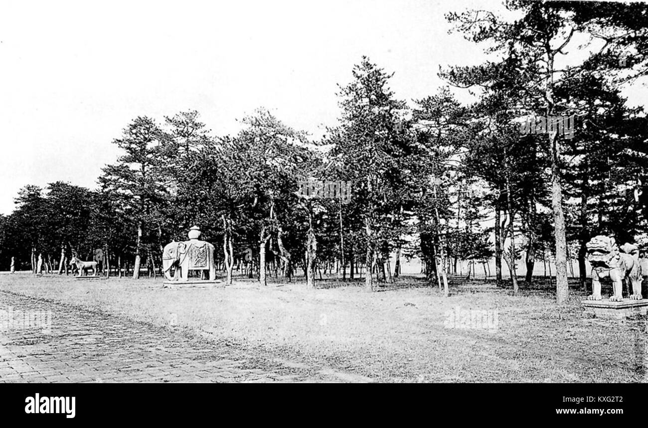 A historical photograph titled 'Geisterallee vor dem Tailing 1 ...