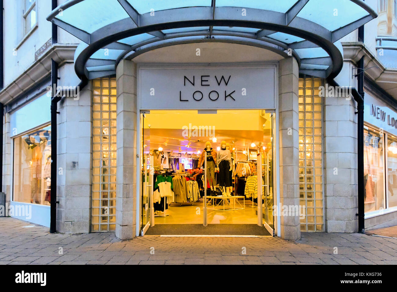 Weymouth high street hi-res stock photography and images - Alamy