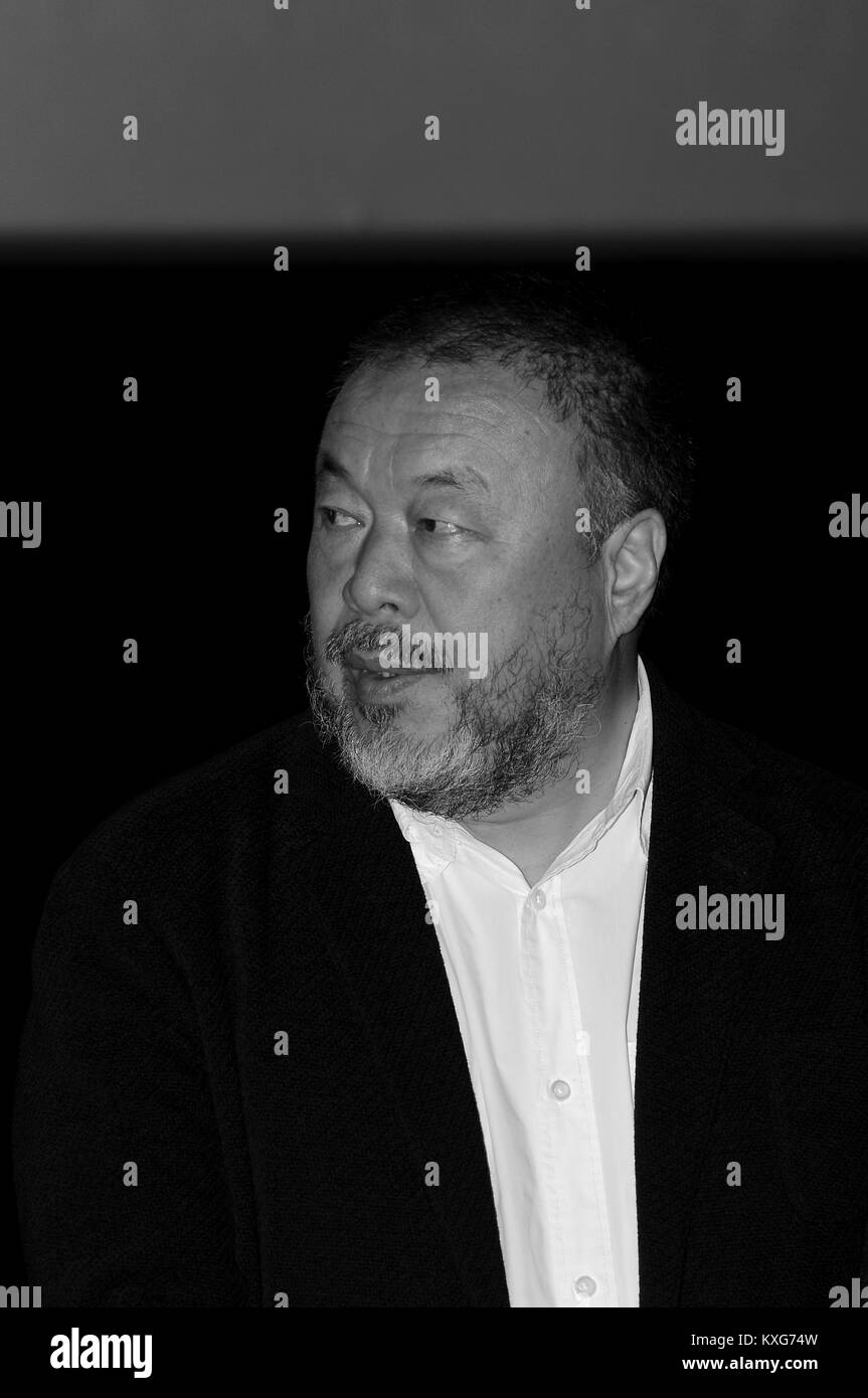 Human flow ai weiwei Black and White Stock Photos & Images - Alamy