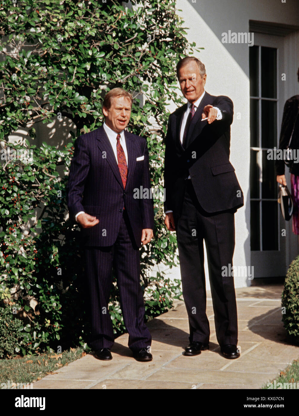 United States President George H.W. Bush and President Václav Havel of ...