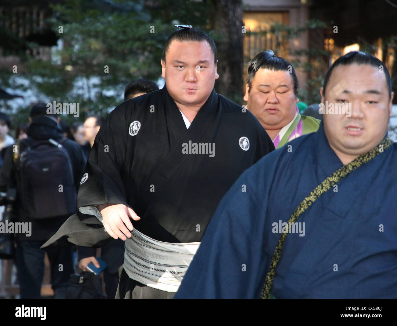 Tokyo, Japan. 9th Jan, 2018. Sumo grand champion "yokozuna" Hakuho (L ...