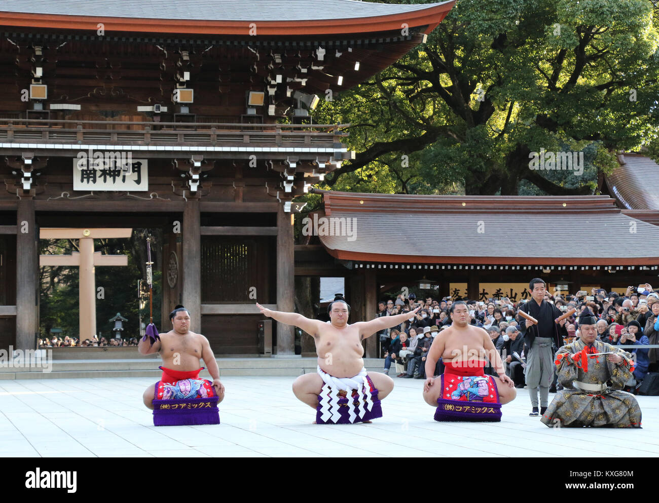 Grand sumo tournament yokozuna hakuho hi-res stock photography and ...