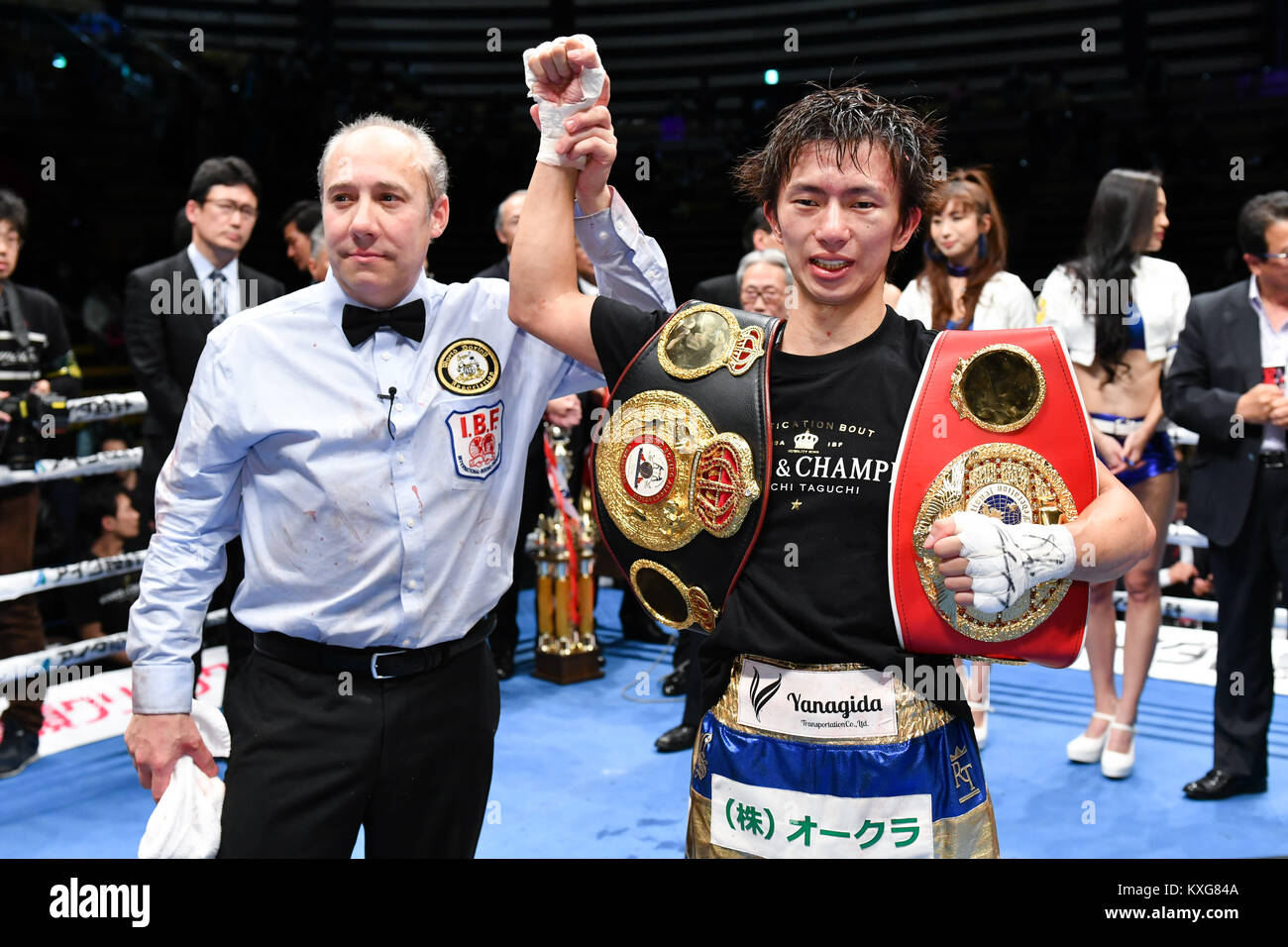 Tokyo, Japan. 31st Dec, 2017. (L-R) Mark Nelson (Referee), Ryoichi ...