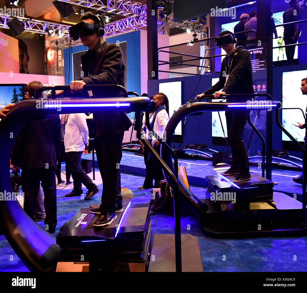 Gaming booths hi-res stock photography and images - Alamy