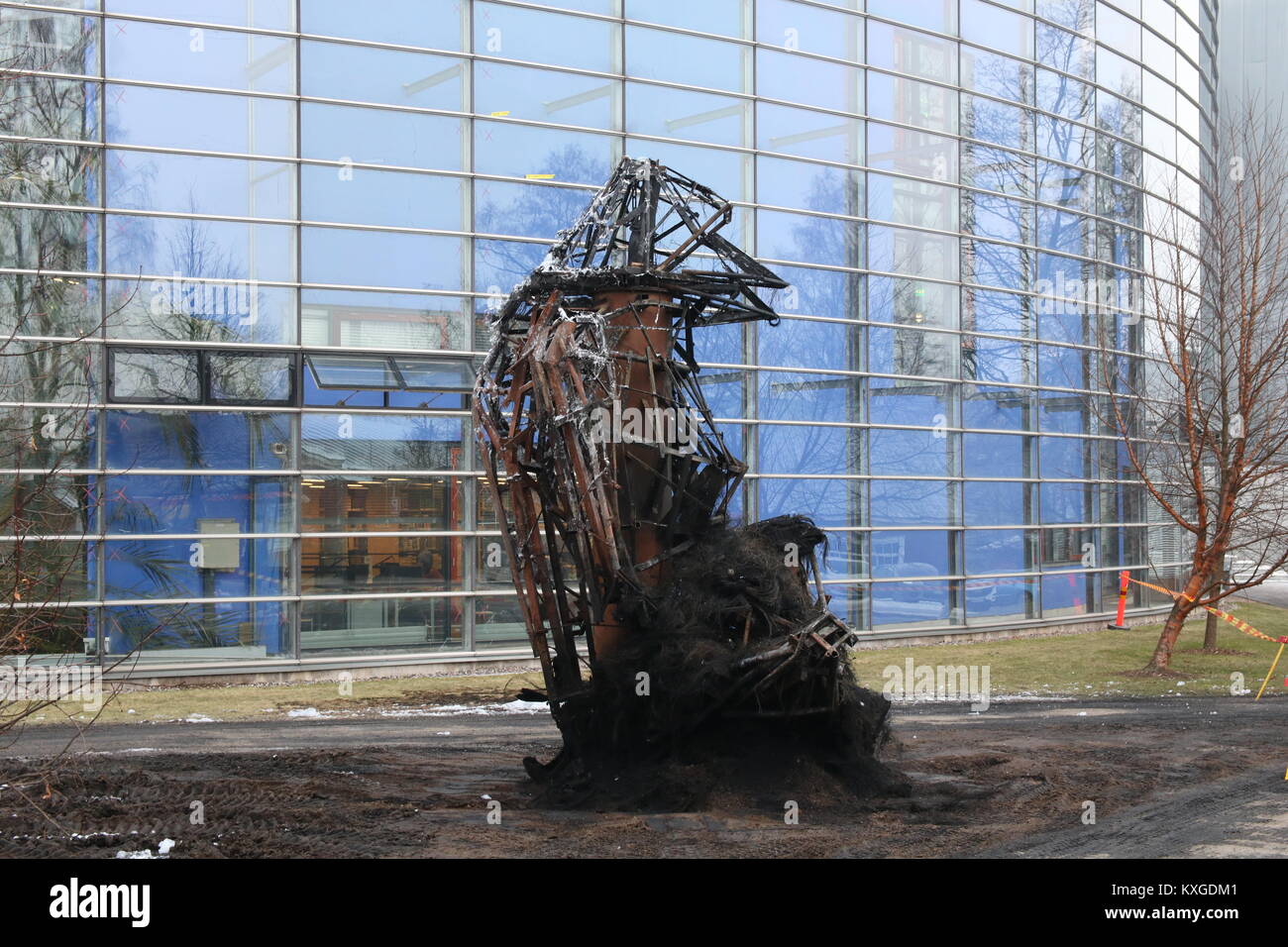 Statue made of tires hi-res stock photography and images - Alamy